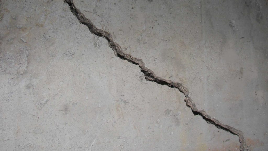 What You Need to Know About Foundation Cracks